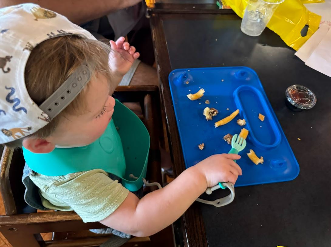 How to Teach Baby to Use Utensils – Busy Baby